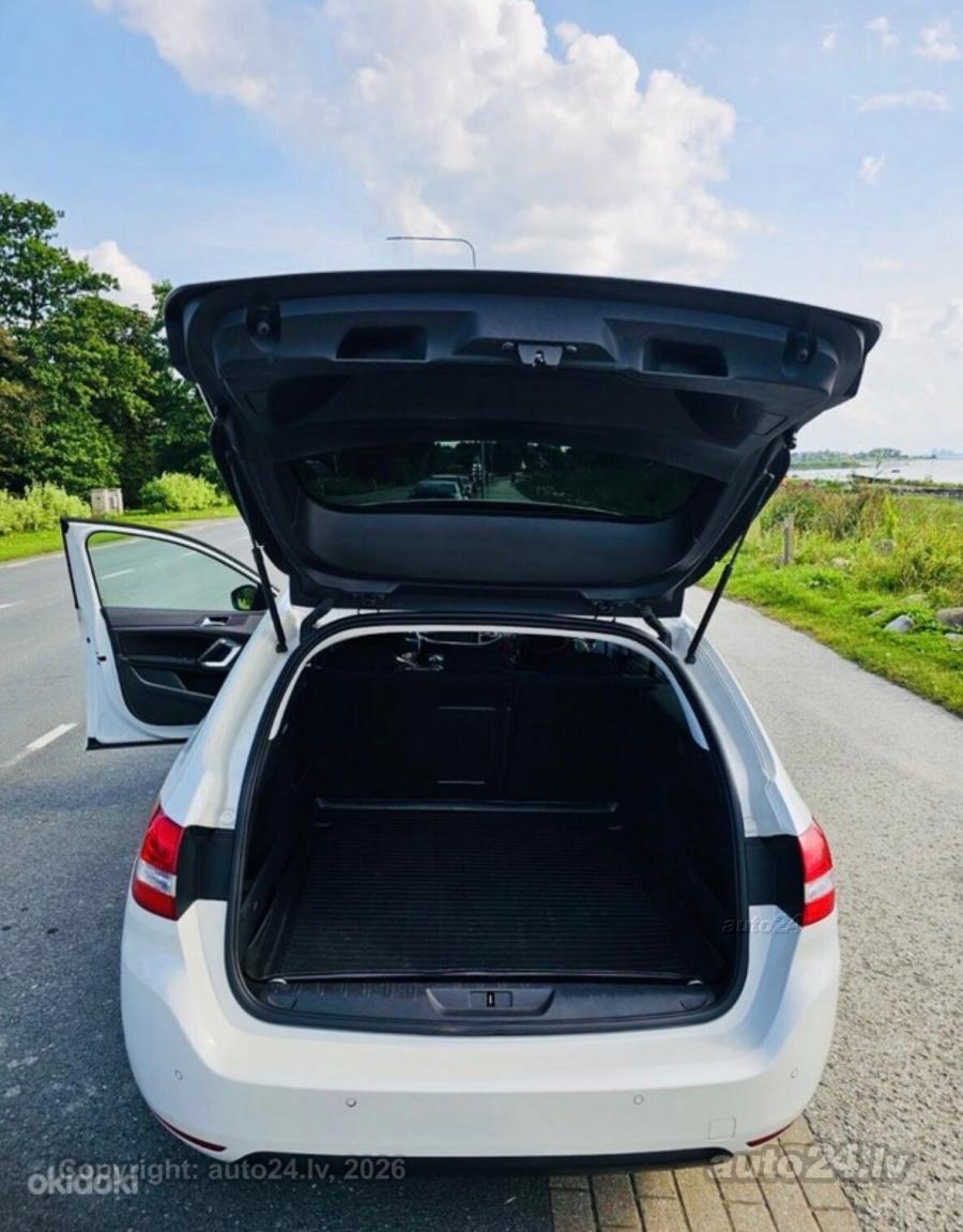 White Peugeot 308 2014 in Tallinn, with an engine capacity of 1.20 L and mileage of 0 thousand km for 5200 €, photo 7 on AUTOMOTO.COM.LV