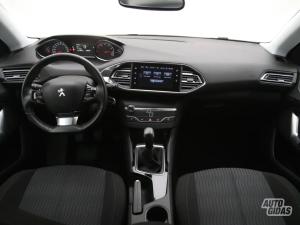 White Peugeot 308 2014 in Vilnius, with an engine capacity of 1.20 L and mileage of 225 thousand km for 4599 €, photo 3 on AUTOMOTO.COM.LV