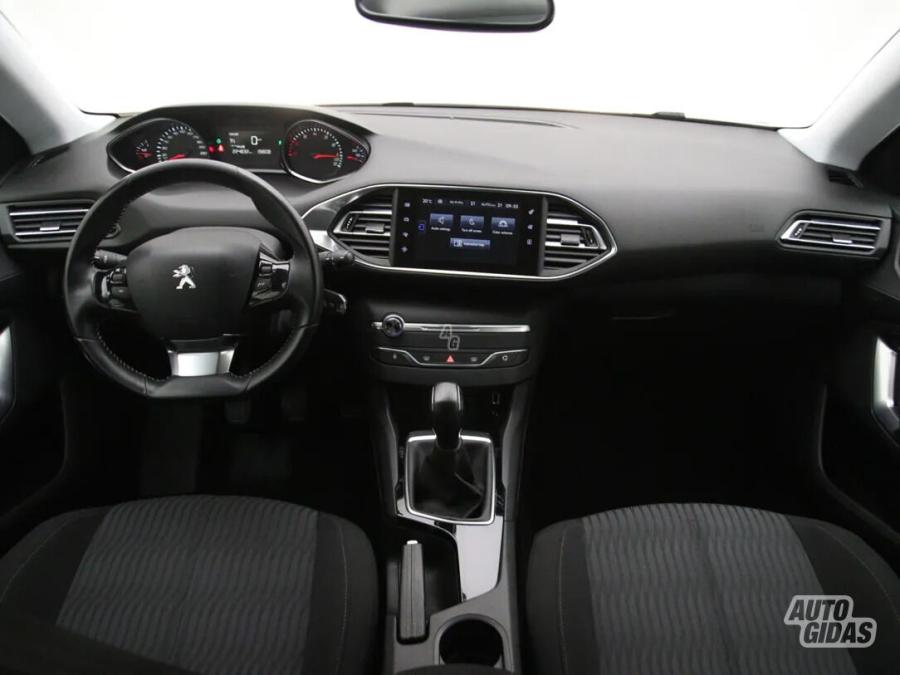 White Peugeot 308 2014 in Vilnius, with an engine capacity of 1.20 L and mileage of 225 thousand km for 4599 €, photo 3 on AUTOMOTO.COM.LV