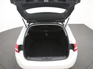 White Peugeot 308 2014 in Vilnius, with an engine capacity of 1.20 L and mileage of 225 thousand km for 4599 €, photo 31 on AUTOMOTO.COM.LV