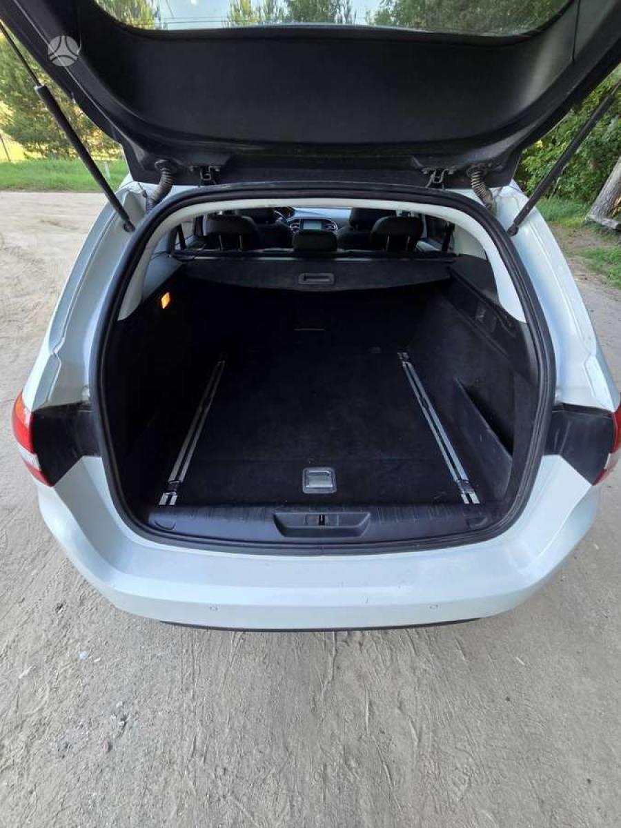 Balts Peugeot 308 2014 Tauragė, ar dzinēja tilpumu 2.00 L un nobraukumu 250 tūkst. km par 5200 €, foto 5 vietnē AUTOMOTO.COM.LV