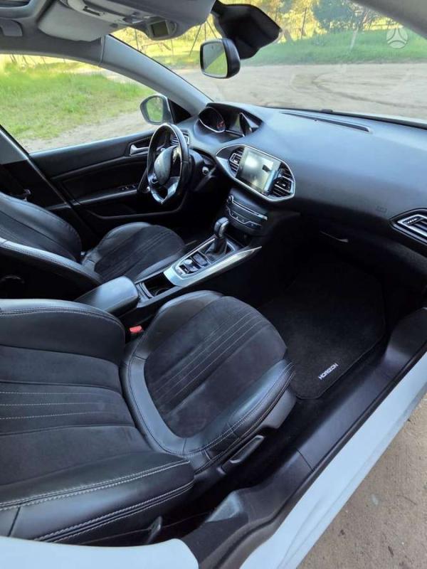 White Peugeot 308 2014 in Taurage, with an engine capacity of 2.00 L and mileage of 250 thousand km for 5200 €, photo 5 on AUTOMOTO.COM.LV
