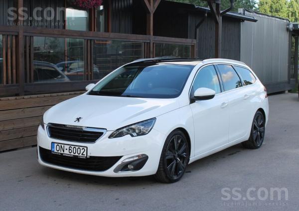 White Peugeot 308 2014 in Riga, with an engine capacity of 2.00 L and mileage of 0 thousand km for 4299 €, photo 4 on AUTOMOTO.COM.LV