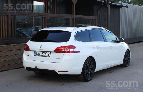 White Peugeot 308 2014 in Riga, with an engine capacity of 2.00 L and mileage of 0 thousand km for 4299 €, photo 6 on AUTOMOTO.COM.LV
