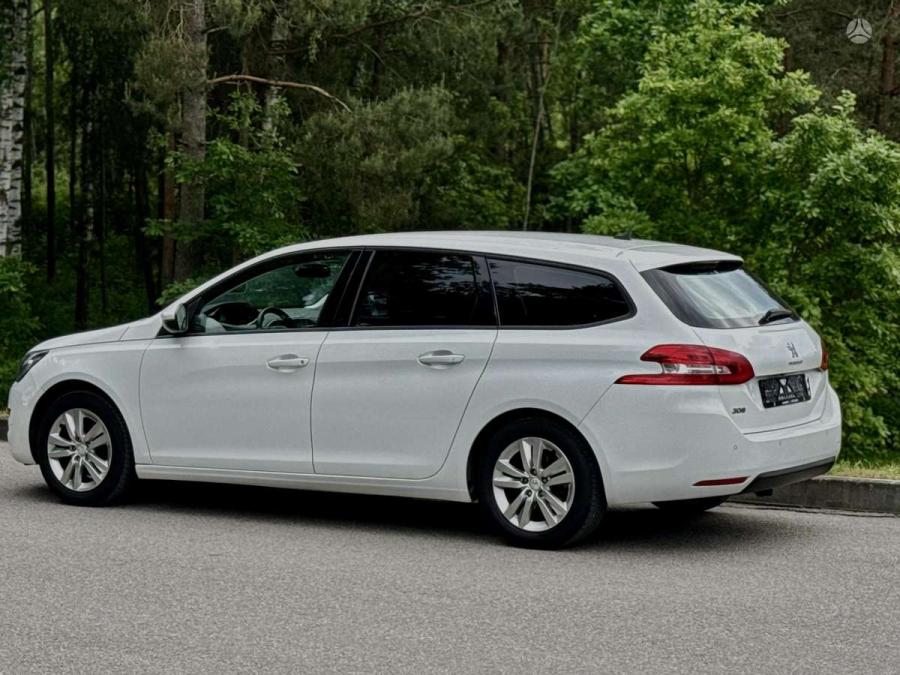 White Peugeot 308 2014 in Ukmerge, with an engine capacity of 1.20 L and mileage of 180 thousand km for 3250 €, photo 4 on AUTOMOTO.COM.LV