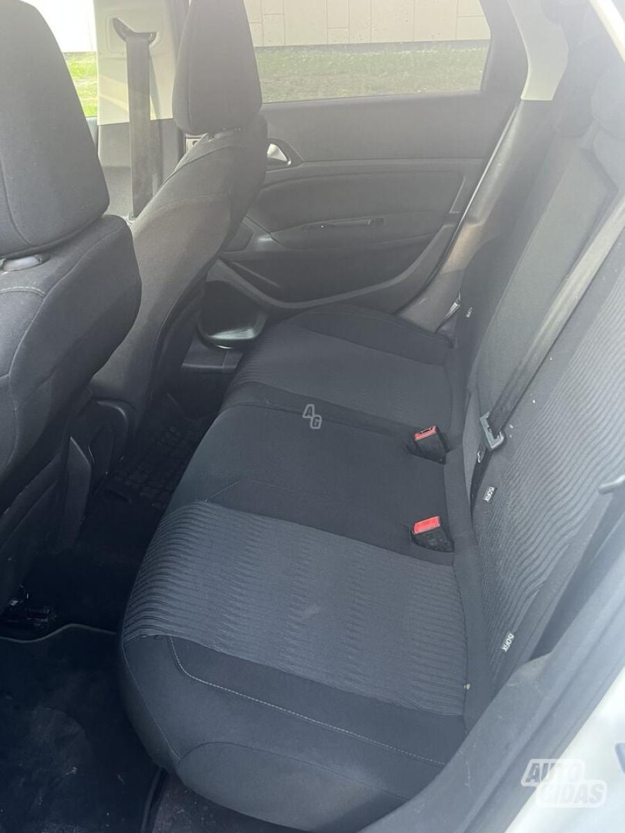 Balts Peugeot 308 2014 Tauragė, ar dzinēja tilpumu 1.60 L un nobraukumu 270 tūkst. km par 2650 €, foto 11 vietnē AUTOMOTO.COM.LV