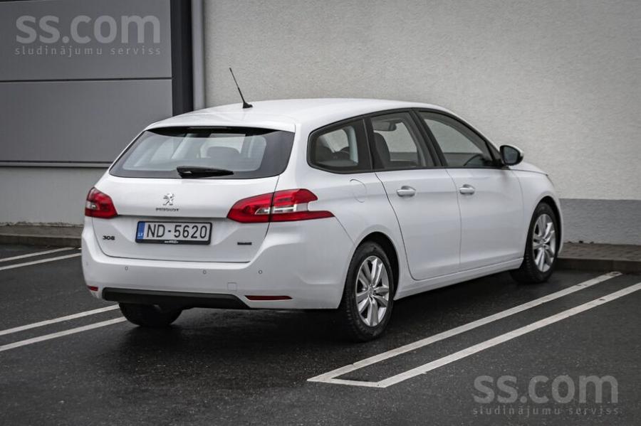 White Peugeot 308 2015 in Riga, with an engine capacity of 1.60 L and mileage of 0 thousand km for 5252 €, photo 4 on AUTOMOTO.COM.LV