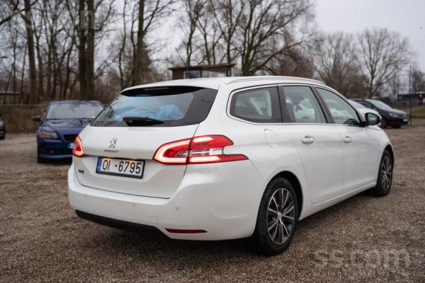 White Peugeot 308 2015 in Liepaja, with an engine capacity of 1.20 L and mileage of 163 thousand km for 6500 €, photo 4 on AUTOMOTO.COM.LV