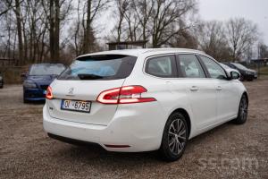 Balts Peugeot 308 2015 Liepāja, ar dzinēja tilpumu 1.20 L un nobraukumu 163 tūkst. km par 6500 €, foto 4 vietnē AUTOMOTO.COM.LV