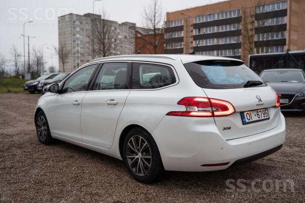 White Peugeot 308 2015 in Liepaja, with an engine capacity of 1.20 L and mileage of 163 thousand km for 6500 €, photo 6 on AUTOMOTO.COM.LV