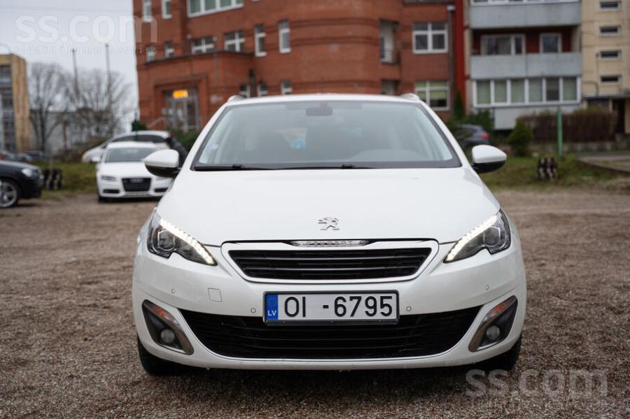 Balts Peugeot 308 2015 Liepāja, ar dzinēja tilpumu 1.20 L un nobraukumu 163 tūkst. km par 6500 €, foto 7 vietnē AUTOMOTO.COM.LV