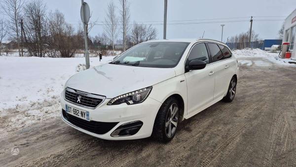 White Peugeot 308 2015 in Taurage, with an engine capacity of 2.00 L and mileage of 182 thousand km for 6200 €, photo 3 on AUTOMOTO.COM.LV