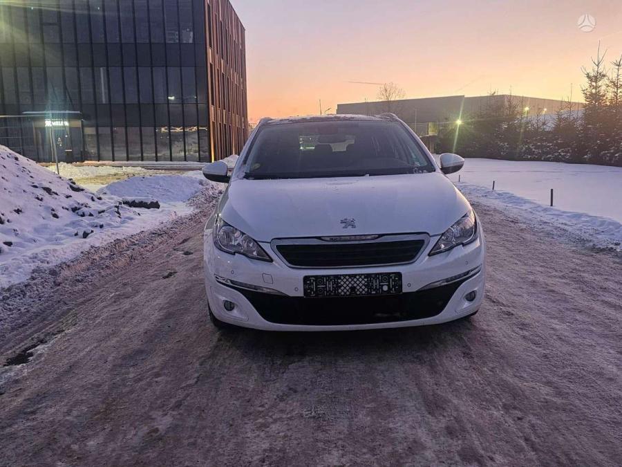Balts Peugeot 308 2015 Kauņa, ar dzinēja tilpumu 1.56 L un nobraukumu 220 tūkst. km par 4995 €, foto 2 vietnē AUTOMOTO.COM.LV