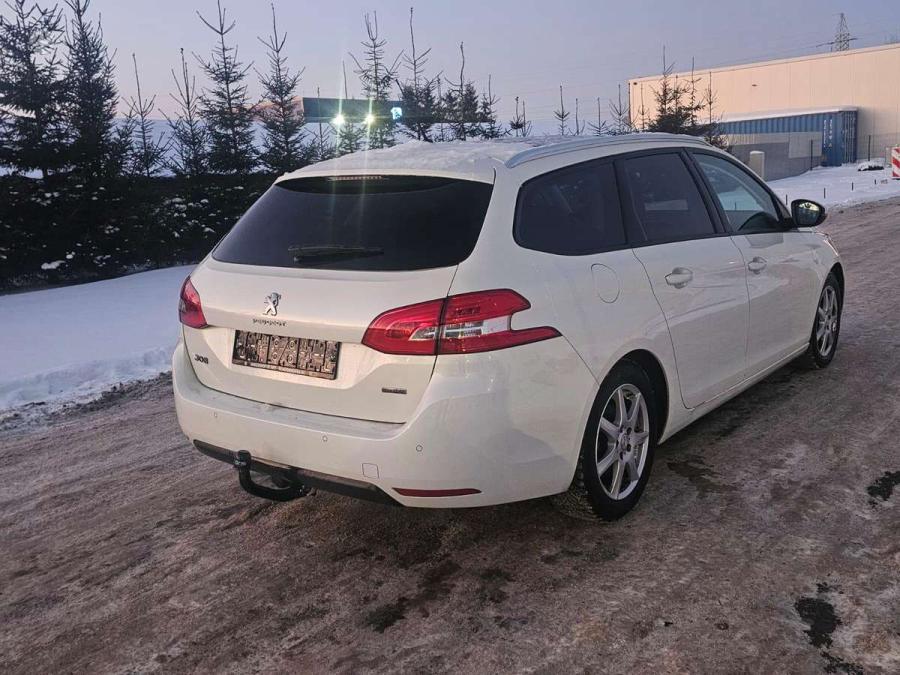 Balts Peugeot 308 2015 Kauņa, ar dzinēja tilpumu 1.56 L un nobraukumu 220 tūkst. km par 4995 €, foto 5 vietnē AUTOMOTO.COM.LV