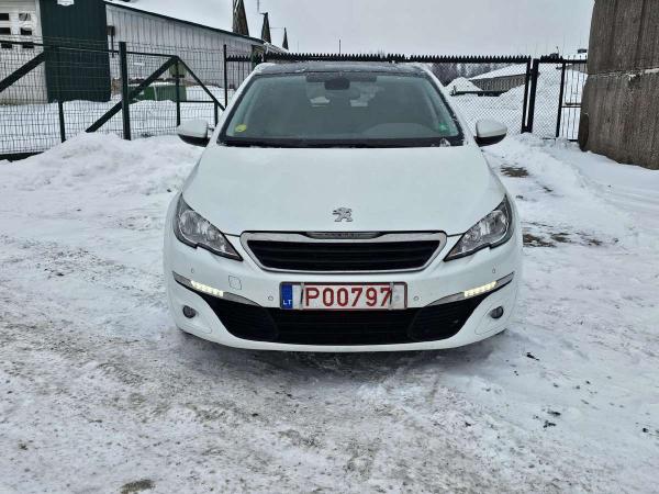 White Peugeot 308 2015 in Kaunas, with an engine capacity of 1.56 L and mileage of 220 thousand km for 4950 €, photo 2 on AUTOMOTO.COM.LV