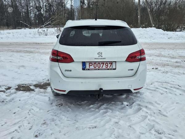 White Peugeot 308 2015 in Kaunas, with an engine capacity of 1.56 L and mileage of 220 thousand km for 4950 €, photo 6 on AUTOMOTO.COM.LV