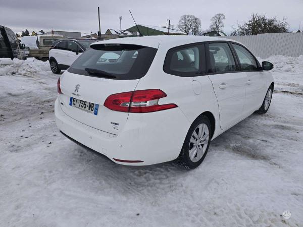 White Peugeot 308 2015 in Taurage, with an engine capacity of 1.56 L and mileage of 302 thousand km for 4200 €, photo 7 on AUTOMOTO.COM.LV