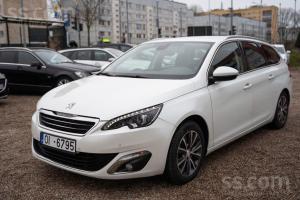 Белый Пежо 308 2015 в Лиепая, объемом двигателя 1.20 л и пробегом 163 тыс. км за 6400 €, фото  на AUTOMOTO.COM.LV