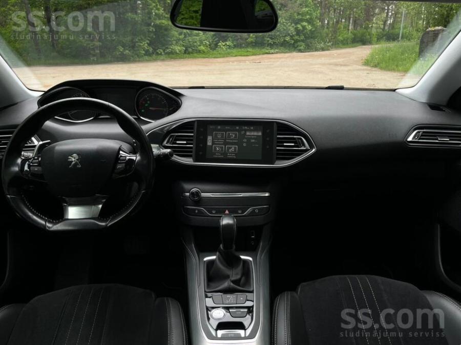 Balts Peugeot 308 2015 Rīga, ar dzinēja tilpumu 1.20 L un nobraukumu 0 tūkst. km par 6600 €, foto 12 vietnē AUTOMOTO.COM.LV