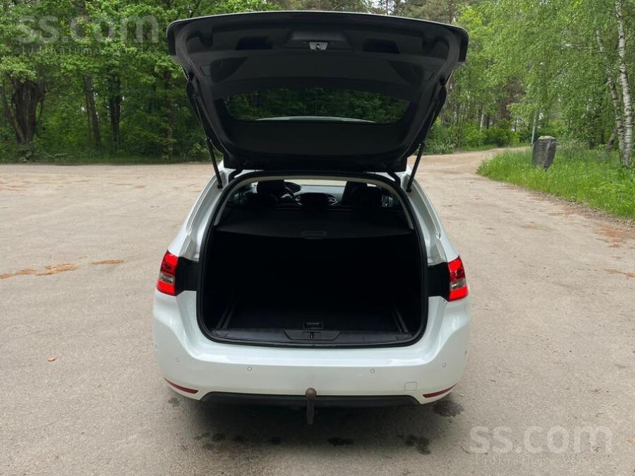 Balts Peugeot 308 2015 Rīga, ar dzinēja tilpumu 1.20 L un nobraukumu 0 tūkst. km par 6600 €, foto 25 vietnē AUTOMOTO.COM.LV