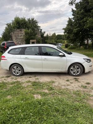 Balts Peugeot 308 2015 Kunda, ar dzinēja tilpumu 1.60 L un nobraukumu 424 tūkst. km par 3999 €, foto 4 vietnē AUTOMOTO.COM.LV