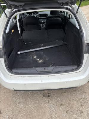 Balts Peugeot 308 2015 Kunda, ar dzinēja tilpumu 1.60 L un nobraukumu 424 tūkst. km par 3999 €, foto 6 vietnē AUTOMOTO.COM.LV