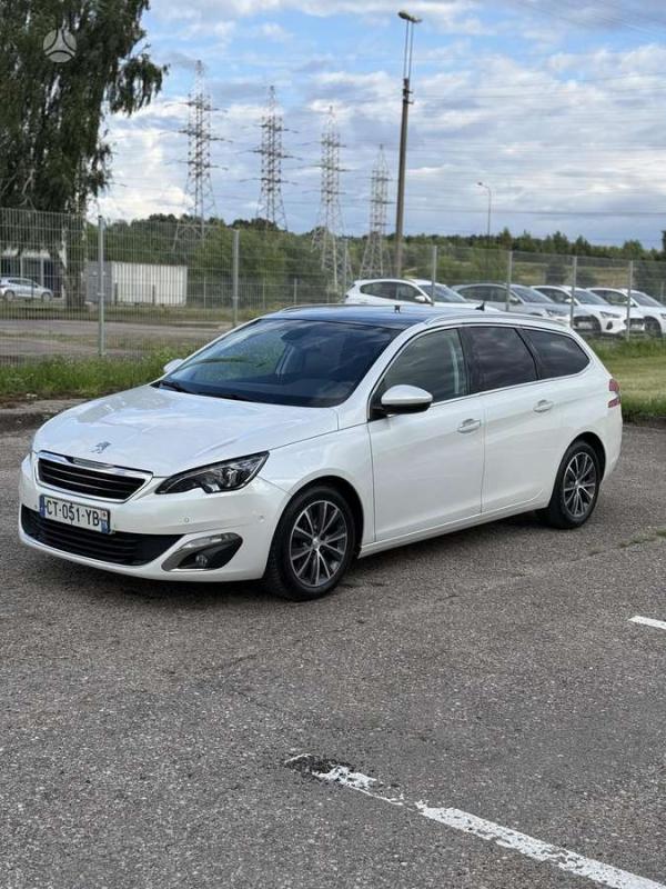 Balts Peugeot 308 2015 Viļņa, ar dzinēja tilpumu 1.20 L un nobraukumu 210 tūkst. km par 3900 €, foto 1 vietnē AUTOMOTO.COM.LV