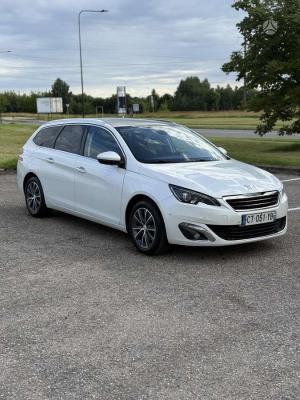 White Peugeot 308 2015 in Vilnius, with an engine capacity of 1.20 L and mileage of 210 thousand km for 3900 €, photo 4 on AUTOMOTO.COM.LV