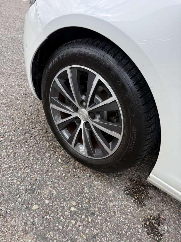 Balts Peugeot 308 2015 Viļņa, ar dzinēja tilpumu 1.20 L un nobraukumu 210 tūkst. km par 3900 €, foto 7 vietnē AUTOMOTO.COM.LV