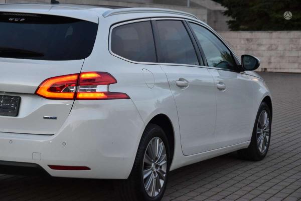 Balts Peugeot 308 2015 Viļņa, ar dzinēja tilpumu 1.56 L un nobraukumu 239 tūkst. km par 4250 €, foto 2 vietnē AUTOMOTO.COM.LV