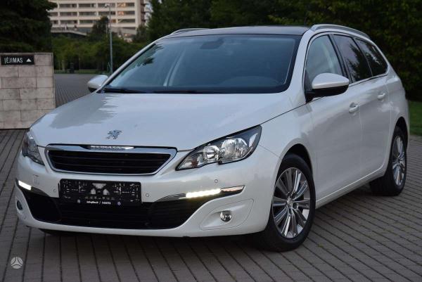 Balts Peugeot 308 2015 Viļņa, ar dzinēja tilpumu 1.56 L un nobraukumu 239 tūkst. km par 4250 €, foto 4 vietnē AUTOMOTO.COM.LV
