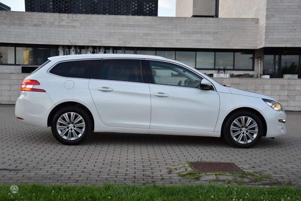 Balts Peugeot 308 2015 Viļņa, ar dzinēja tilpumu 1.56 L un nobraukumu 239 tūkst. km par 4250 €, foto 6 vietnē AUTOMOTO.COM.LV