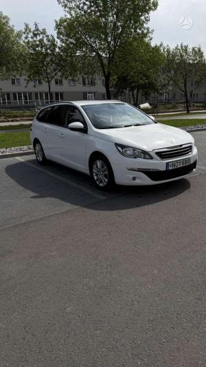 White Peugeot 308 2015 in Kaunas, with an engine capacity of 1.20 L and mileage of 232 thousand km for 3700 €, photo 5 on AUTOMOTO.COM.LV