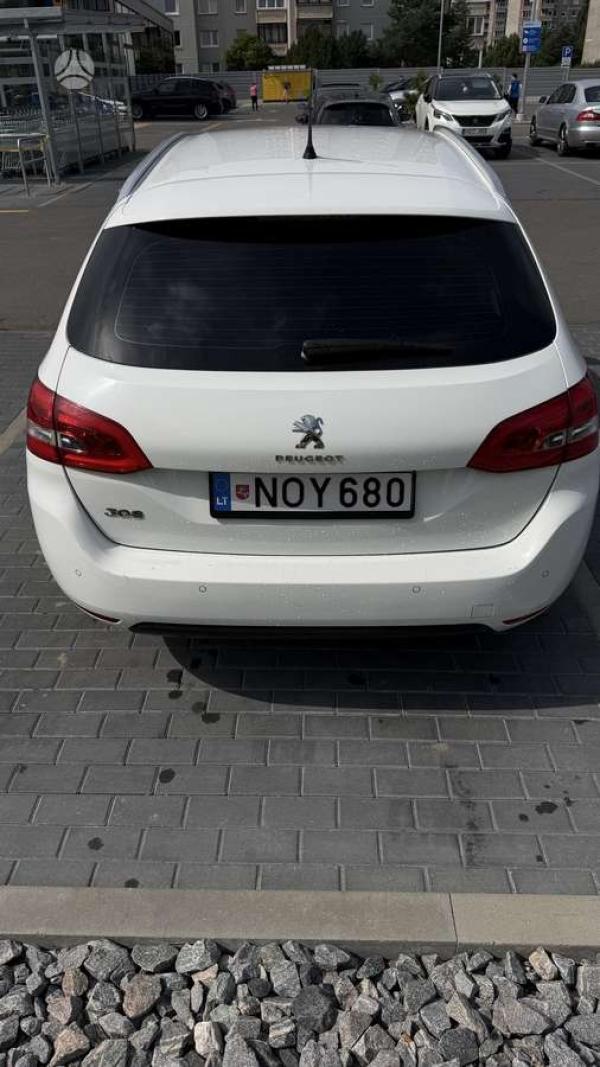 Balts Peugeot 308 2015 Kauņa, ar dzinēja tilpumu 1.20 L un nobraukumu 232 tūkst. km par 3700 €, foto 5 vietnē AUTOMOTO.COM.LV