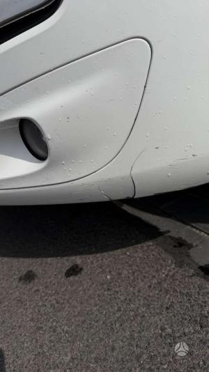 White Peugeot 308 2015 in Kaunas, with an engine capacity of 1.20 L and mileage of 232 thousand km for 3700 €, photo 8 on AUTOMOTO.COM.LV
