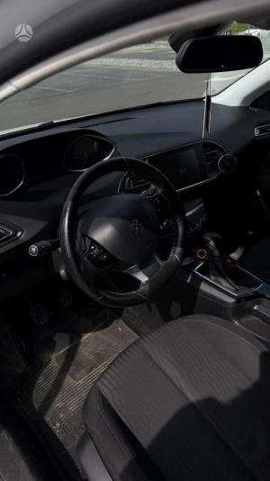 White Peugeot 308 2015 in Kaunas, with an engine capacity of 1.20 L and mileage of 232 thousand km for 3700 €, photo 9 on AUTOMOTO.COM.LV