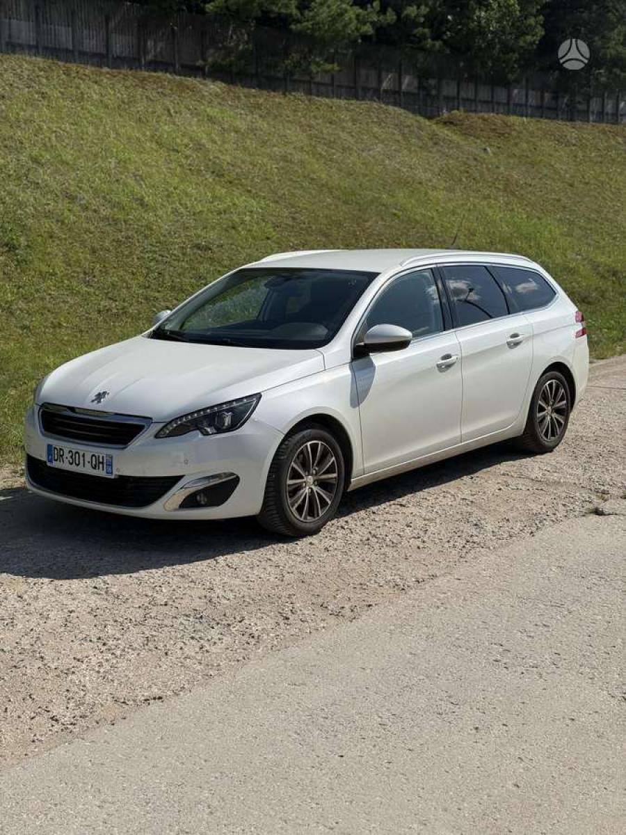 White Peugeot 308 2015 in Vilnius, with an engine capacity of 1.20 L and mileage of 200 thousand km for 3800 €, photo 1 on AUTOMOTO.COM.LV