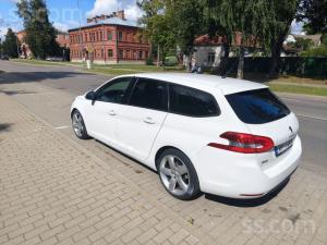 Белый Пежо 308 2015 в Даугавпилс, объемом двигателя 1.60 л и пробегом 277 тыс. км за 3500 €, фото  на AUTOMOTO.COM.LV
