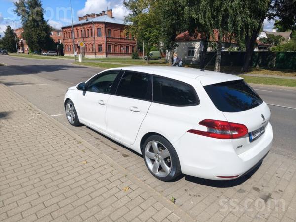 Balts Peugeot 308 2015 Daugavpils, ar dzinēja tilpumu 1.60 L un nobraukumu 277 tūkst. km par 3500 €, foto 1 vietnē AUTOMOTO.COM.LV