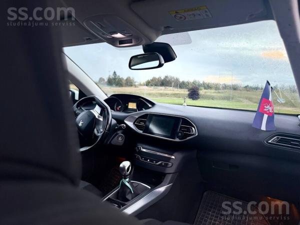 Balts Peugeot 308 2015 Daugavpils, ar dzinēja tilpumu 1.60 L un nobraukumu 305 tūkst. km par 4399 €, foto 11 vietnē AUTOMOTO.COM.LV