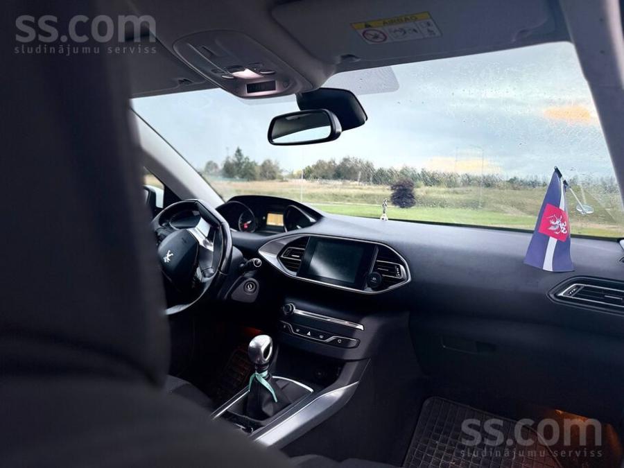 Белый Пежо 308 2015 в Даугавпилс, объемом двигателя 1.60 л и пробегом 305 тыс. км за 4399 €, фото 11 на AUTOMOTO.COM.LV