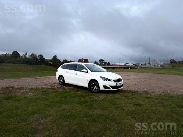 Balts Peugeot 308 2015 Daugavpils, ar dzinēja tilpumu 1.60 L un nobraukumu 305 tūkst. km par 4399 €, foto 5 vietnē AUTOMOTO.COM.LV