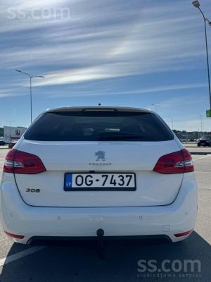 White Peugeot 308 2015 in Riga, with an engine capacity of 1.20 L and mileage of 181 thousand km for 5499 €, photo 5 on AUTOMOTO.COM.LV