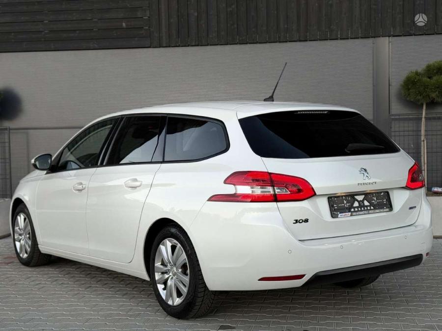 Balts Peugeot 308 2016 Šauļi, ar dzinēja tilpumu 1.20 L un nobraukumu 153 tūkst. km par 5950 €, foto 7 vietnē AUTOMOTO.COM.LV
