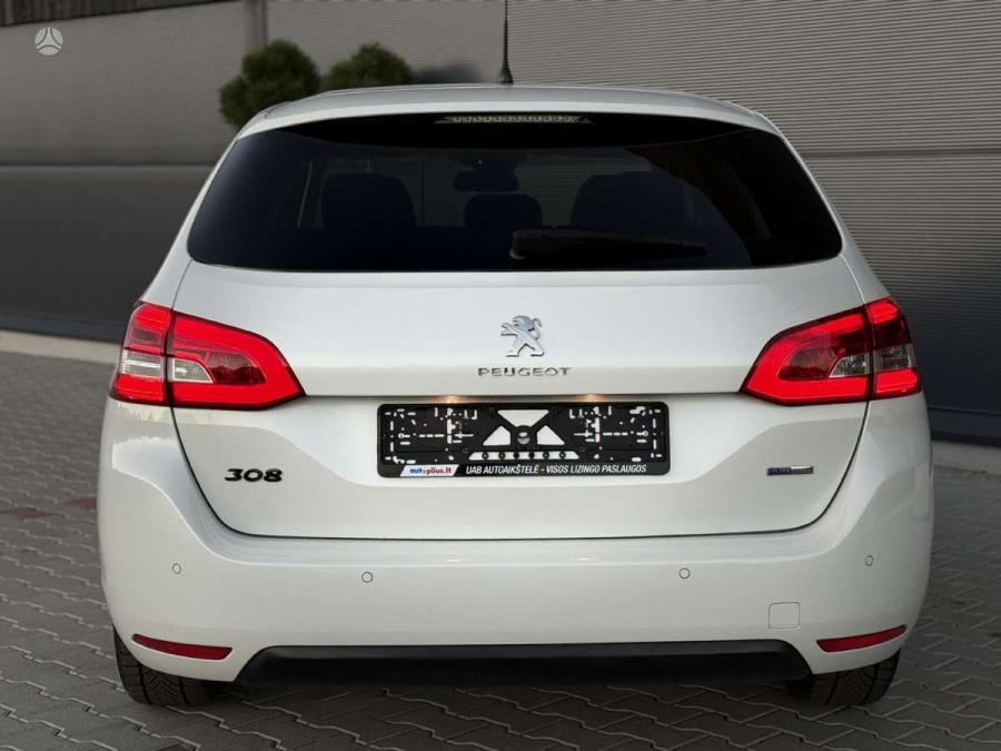 Balts Peugeot 308 2016 Šauļi, ar dzinēja tilpumu 1.20 L un nobraukumu 153 tūkst. km par 5950 €, foto 10 vietnē AUTOMOTO.COM.LV