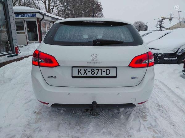 White Peugeot 308 2016 in Klaipeda, with an engine capacity of 1.20 L and mileage of 222 thousand km for 3699 €, photo 4 on AUTOMOTO.COM.LV