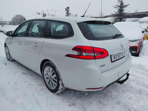 White Peugeot 308 2016 in Klaipeda, with an engine capacity of 1.20 L and mileage of 222 thousand km for 3699 €, photo 7 on AUTOMOTO.COM.LV