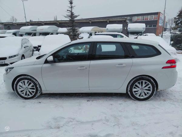 White Peugeot 308 2016 in Klaipeda, with an engine capacity of 1.20 L and mileage of 222 thousand km for 3699 €, photo 9 on AUTOMOTO.COM.LV