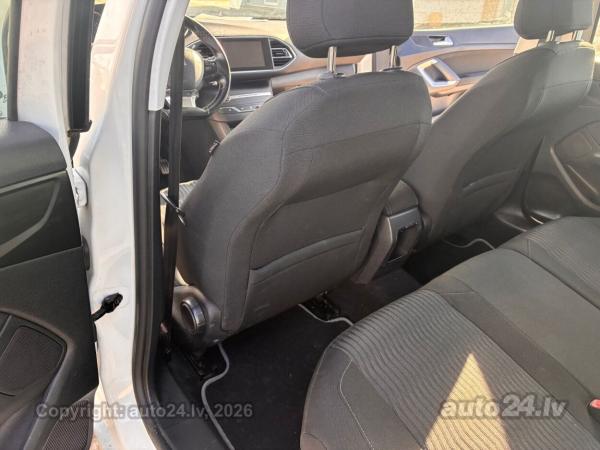 White Peugeot 308 2016 in Tallinn, with an engine capacity of 1.60 L and mileage of 260 thousand km for 6199 €, photo 11 on AUTOMOTO.COM.LV