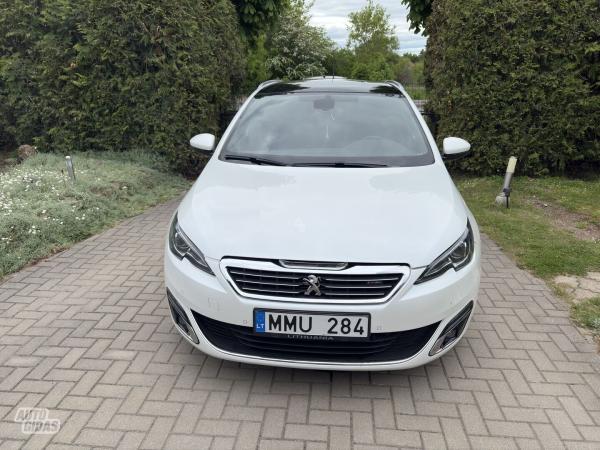 White Peugeot 308 2016 in Vilnius, with an engine capacity of 1.60 L and mileage of 206 thousand km for 6900 €, photo 2 on AUTOMOTO.COM.LV